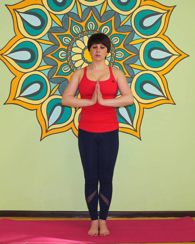 12 асан для ідеальної постави